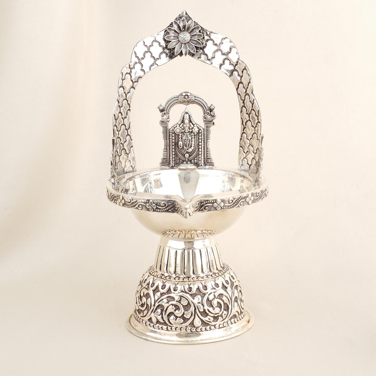 Divine glow lord Venkateshwara Diya – Sri Vasavi Thanga Maaligai